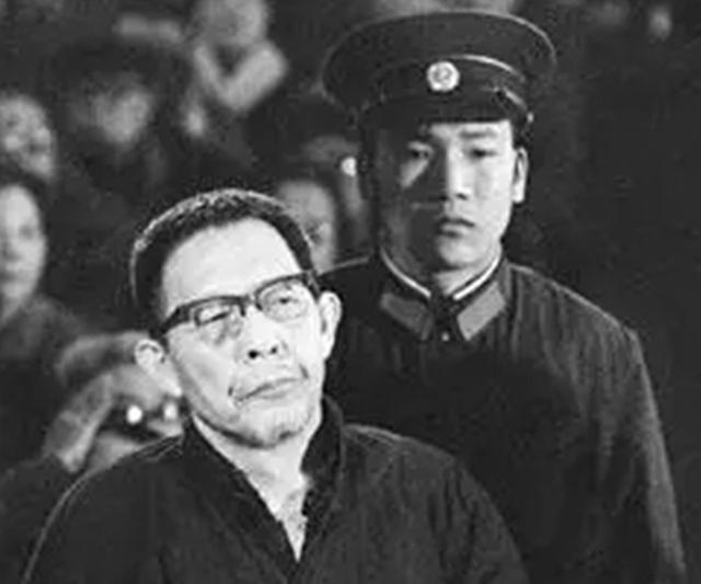 How did Zhang Chunqiao persecute Marshal Chen Yi? - iMedia