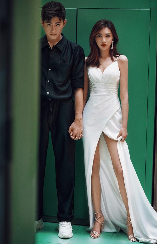 "China's Hyun Bin" Cui Hang officially announced that his wife had a ...