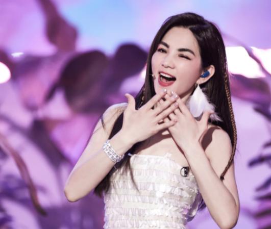 "Chengfeng 2023" has 7 highlights. The outfield of the sisters is far ...