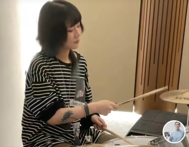 Dou Wei's 20-year-old daughter is more and more like Faye Wong, ex-wife ...