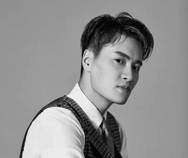 Actor Guo Xiaoran divorced his 9-year-old wife!The two daughters are ...