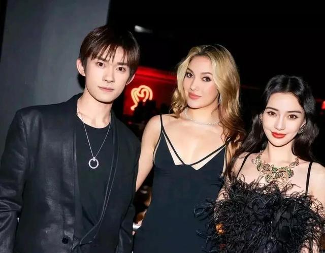 Gu Ailing released a group of photos with Yi Yang Qianxi and Yang Ying ...