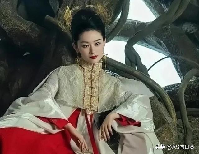 One is praised and praised, the other is dismissed and cast aside, what ...