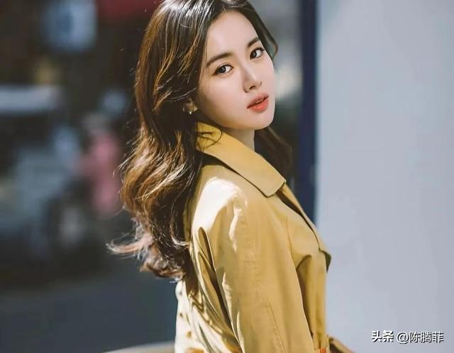 Jiang Kaitong's exquisite facial features show a charming demeanor - iMedia