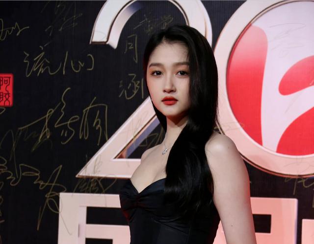 National TV Drama Festival: Yang Rong's beautiful face changes, Qin Lan ...