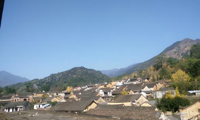 Ancient villages in northern Guangxi: Lujia Village on Daxijiang River ...