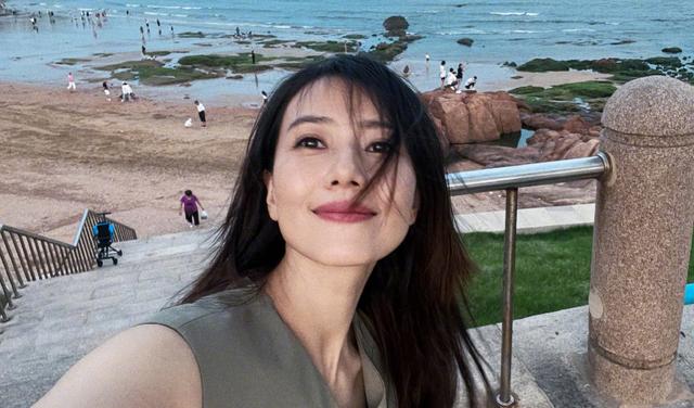 Gao Yuanyuan Drank And Danced With Her Best Friend Late At Night And Showed Off Her Muscles gao-yuanyuan-drank-and-danced-with-her-best-friend-late-at-night-and-showed-off-her-muscles