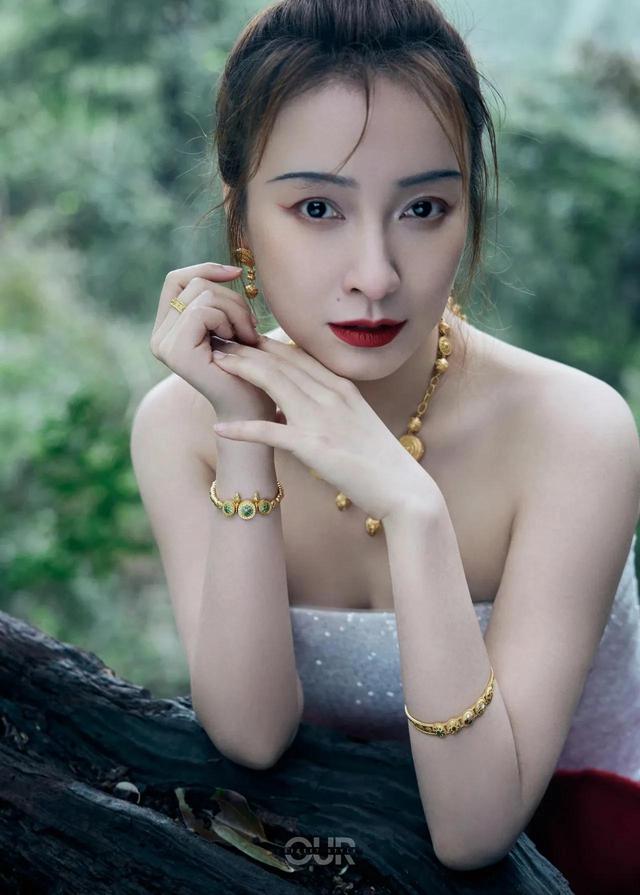 The clean little transparent Wu Xin Buddhist sister Wu Xin is shining ...