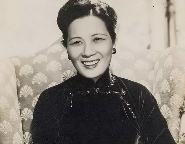 Jiang Weiguo passed away in 1997. After learning about his financial situation, Song Meiling ...