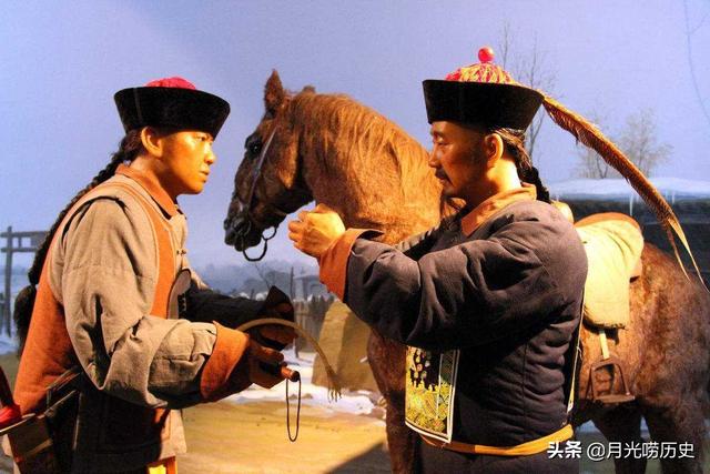 How did the upper three banners and the five banners in the Eight ...