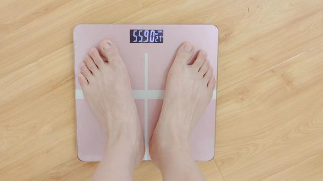 What is the most suitable weight for a woman with a height of 155cm to ...