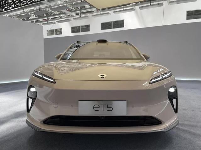 Mirror empty powder + Huajing wheels, ET5 are all ordered for me - iMedia