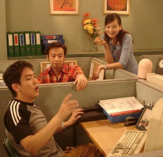 47-year-old "Archie" Huang Junqi, in the play is Miss Tang's ...