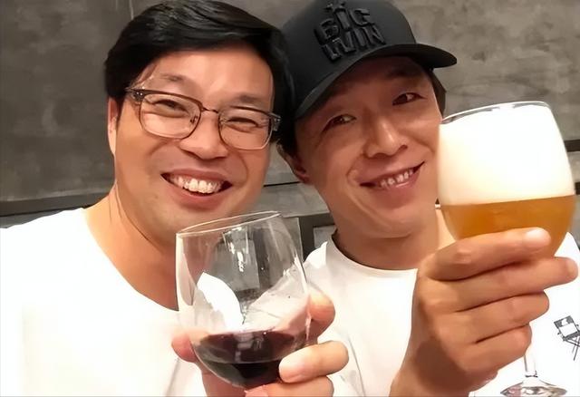 The famous actor Wang Xun has been divorced for 9 years: He remarried ...