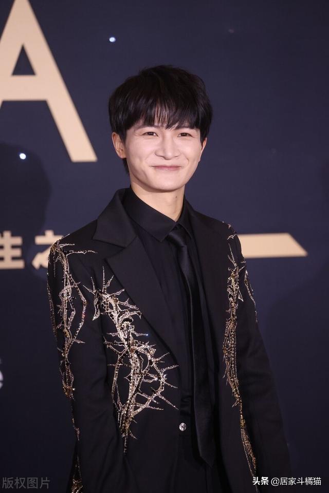 Summary: Artists of Zhou Shen Studio - iMedia