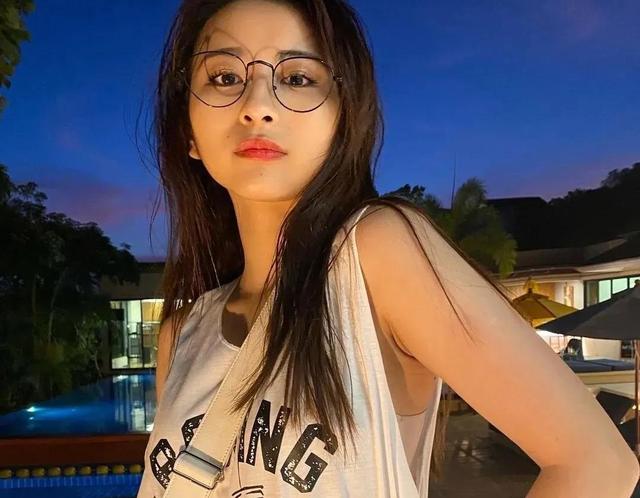 Sweet and lively Long Mengrou - iMedia