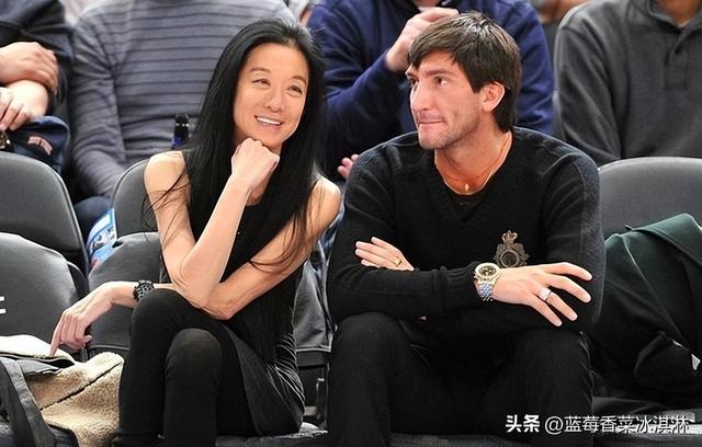 73-year-old Wang Weiwei took a close photo with her black boyfriend, and once again started a ...