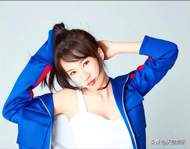 Beautiful photo of actor Li Nian in the 35-episode TV series "Dwelling ...