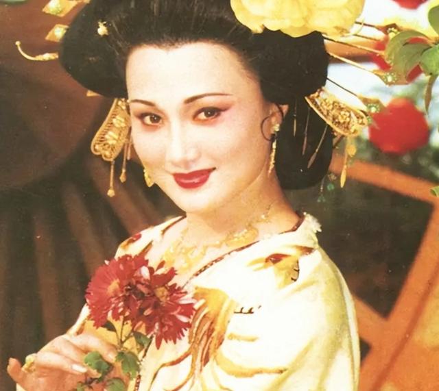 Yang Yuhuan's appearance restoration picture: a star hit his face, and only after seeing it did ...