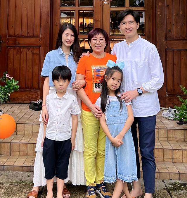 Lin Zhiying's mother's 72nd birthday, daughter-in-law took a group ...