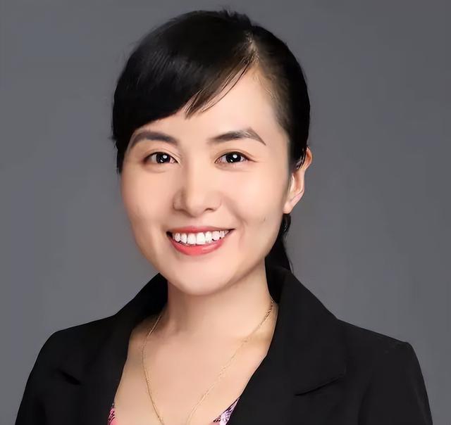 Yang Hongxia, the leader of the M6 model of Ali Dharma Academy, has ...