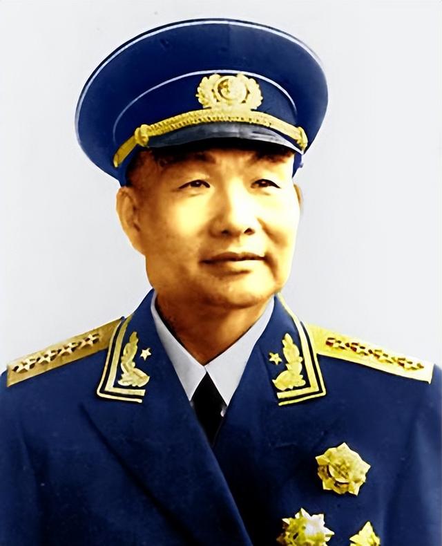 In 1973, Xiao Jinguang left a sentence to Deng Gong: Be careful of ...