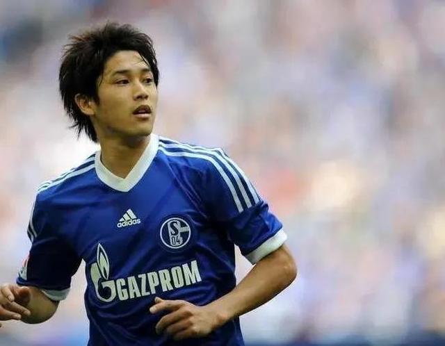 Bring to know the former Asia's No. 1 defender - Atsushi Uchida, a genius destroyed by injuries ...
