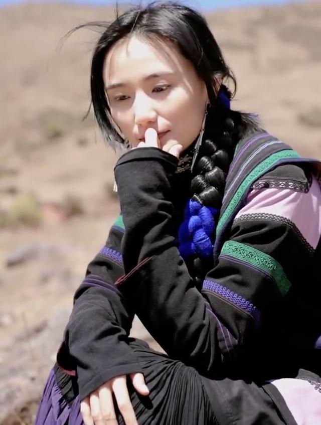 Li Yapeng's 19-year-old wife brought her baby back to her hometown ...