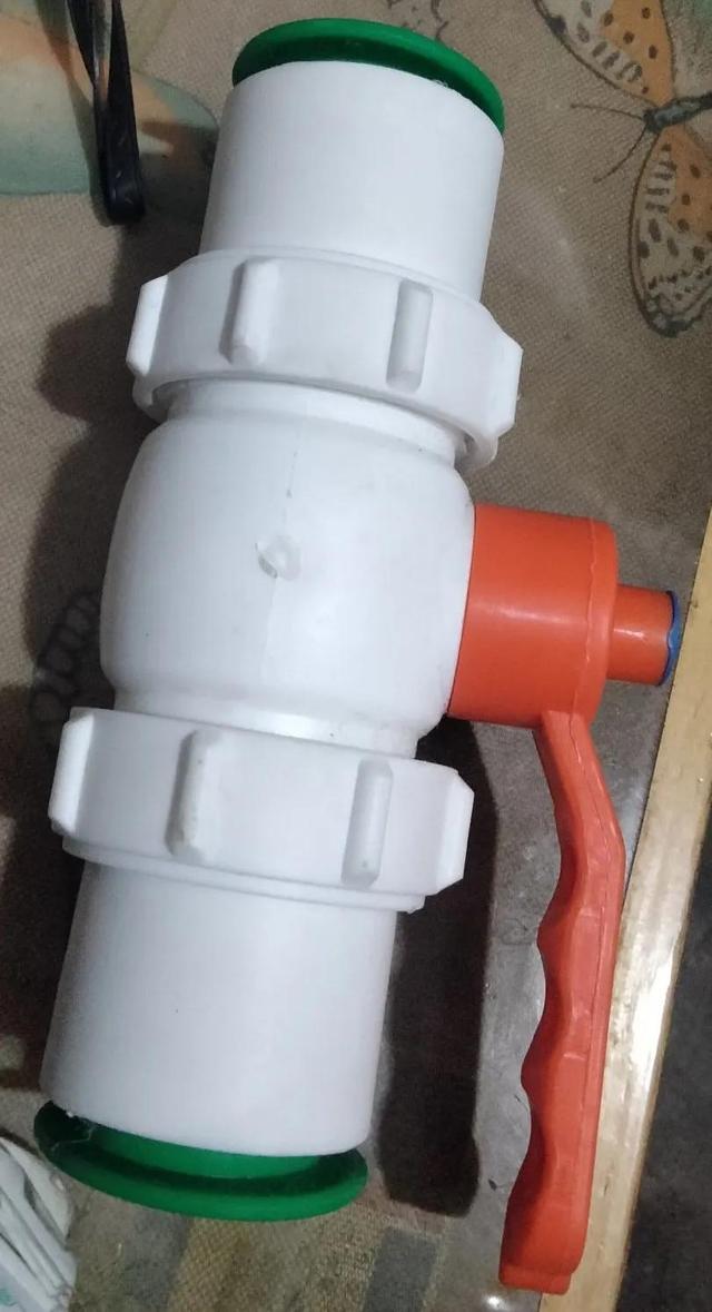 How does the ball valve open (the handle of the ball valve follows the ...