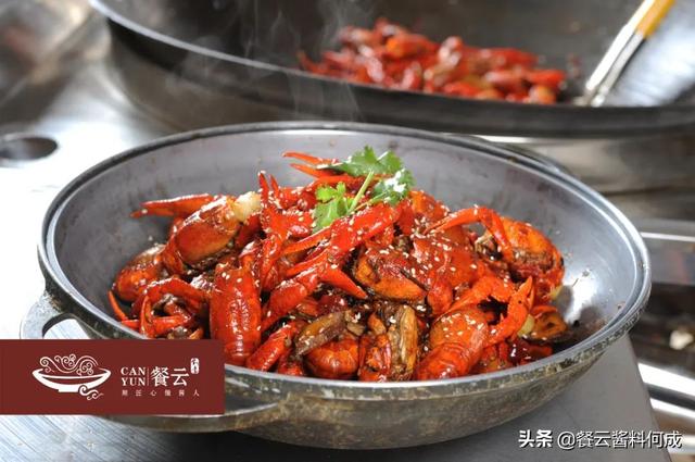 Authentic Qianjiang Braised Prawns and Spicy Crayfish with Perilla are ...
