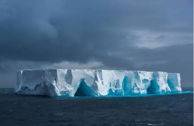 The relationship between extreme cold and strong winds in Antarctica ...