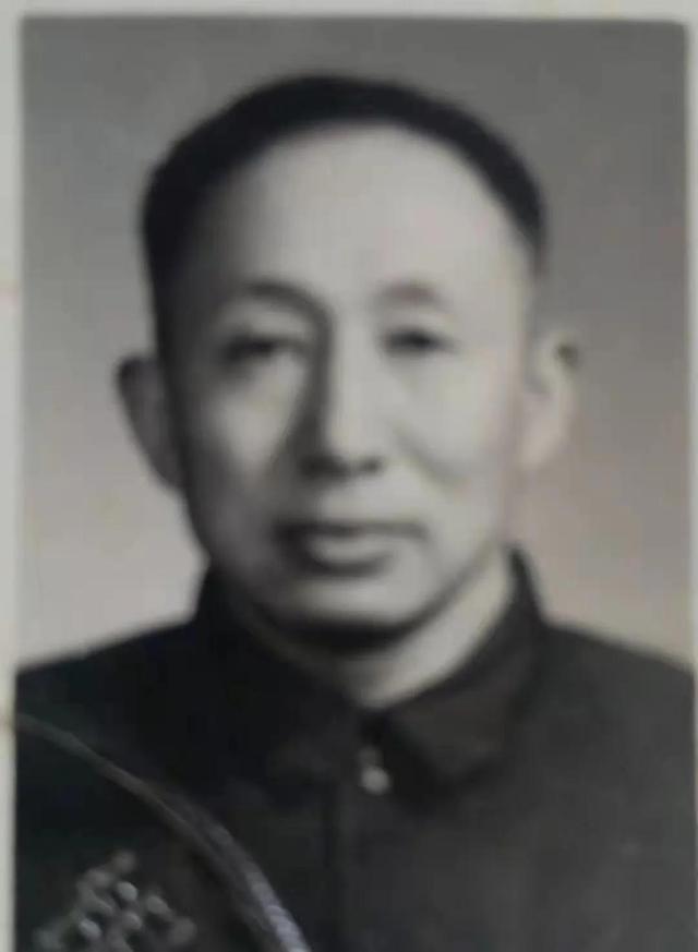 Li Jingfang's Passionate Life - iMedia