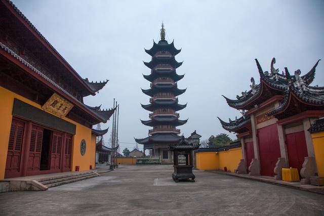 Once the three famous temples in the south of the Yangtze River, more ...