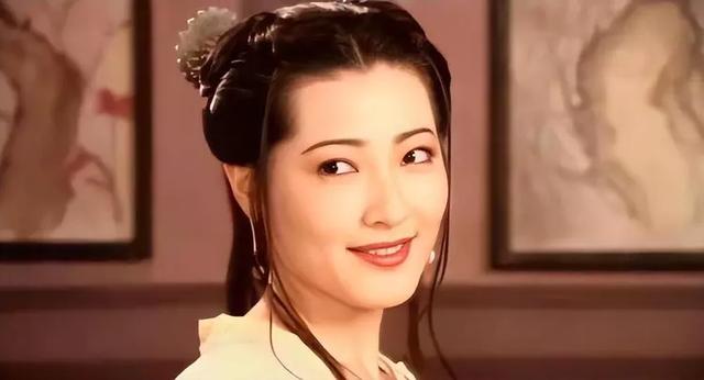 47-year-old Yang Simin showed up, maintained a weight of 43 kilograms ...