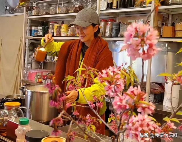 Actor Xie Lan celebrated his son's birthday alone in the United States ...