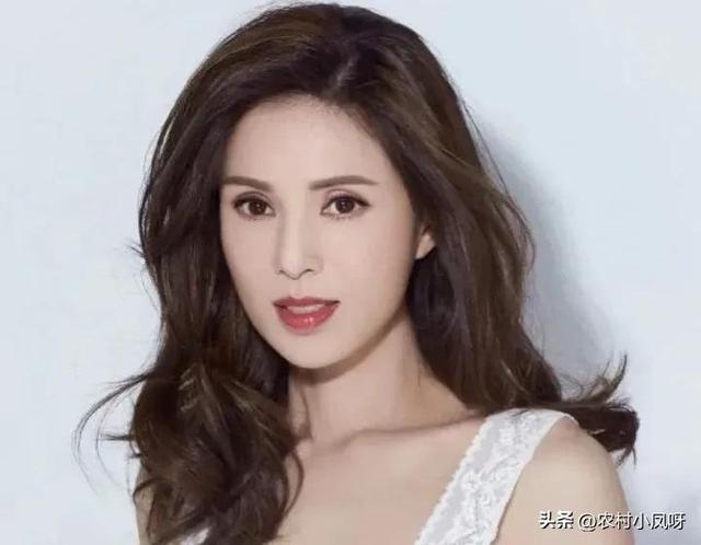 Share pictures - Li Ruotong's exquisite portrait, elegant temperament ...