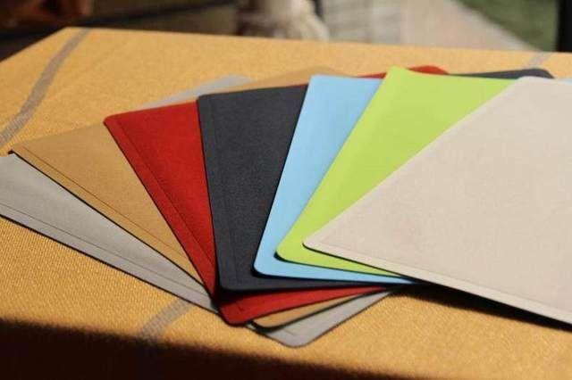 What materials are the mouse pads made of? - iMedia