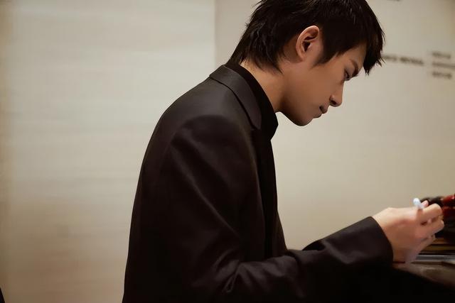 Qianxi news?Cai Xukun White Deer?Ren Jialun development?Zhao Yingzi Liu ...