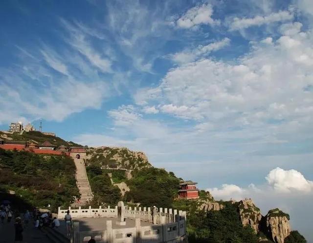 From Qin Shihuang to Mount Tai's Jade Emperor's Peak to worship the ...