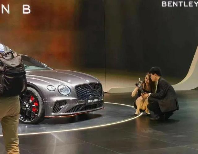 This Bentley girl is hotter than the two BMW ice cream girls! - iMedia