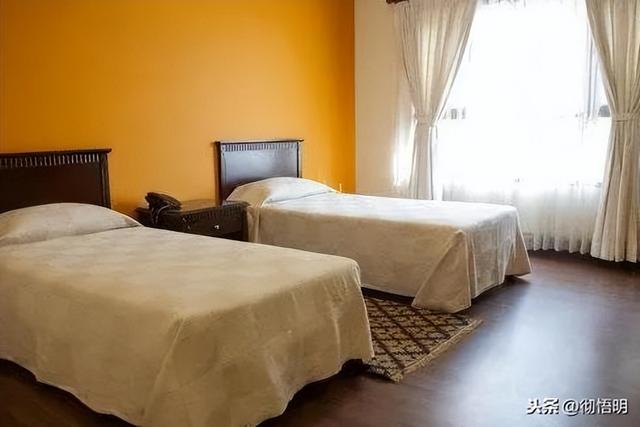 The hourly room in the hotel is only available for 3 hours, who will ...