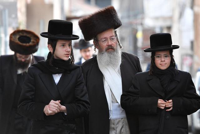 Empty gloves and white wolf, this aspect still depends on the Jews and ...