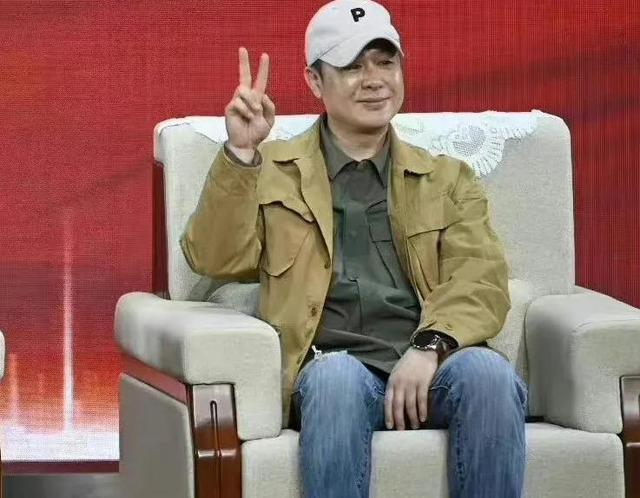 Brothers Zhang Songwen and Su Xiaoding meet again! Touching the face Su ...