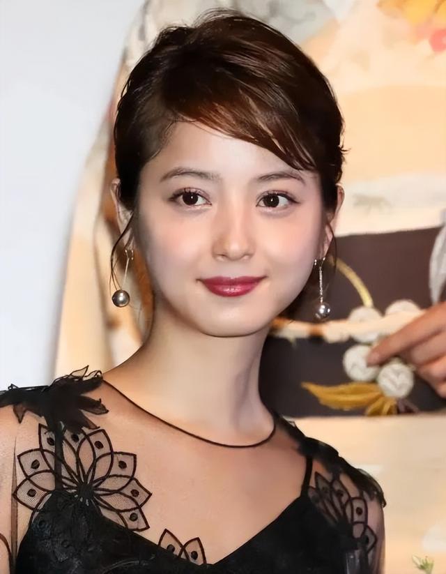 The top 10 "most beautiful stars" in the hearts of Japanese girls in 2022, Haruka Ayase is the ...