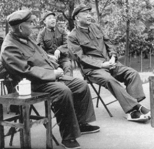 The general on Xu Shiyou's right was later awarded a general, and the ...