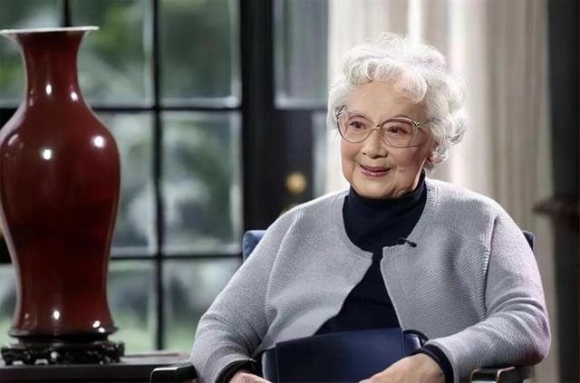 Wang Danfeng, the old drama bone, has been with Liu Heqing for 65 years ...