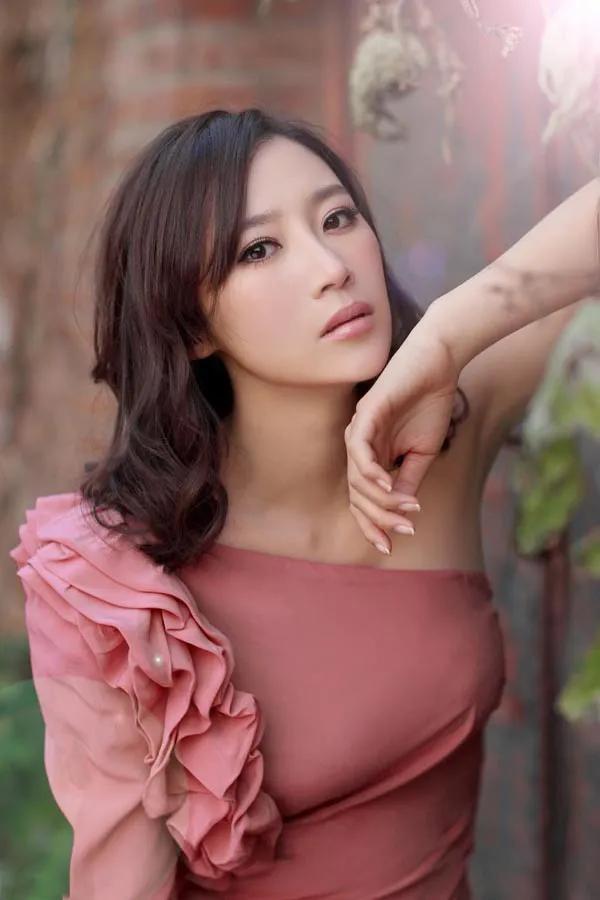 Celebrity Zhao Zihui, with both appearance and acting skills online, is ...