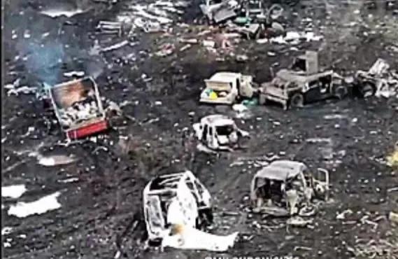 The Ukrainian army trying to escape from Bakhmut's "Highway of Death ...