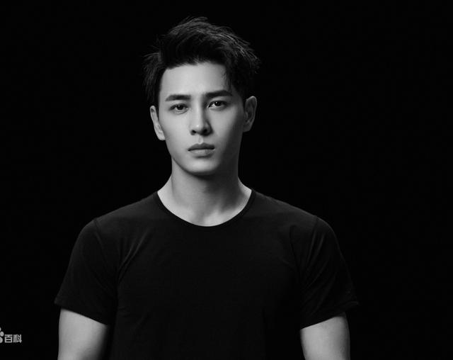 Hong Yao: Who is this guy?Angular and handsome appearance, he even ...