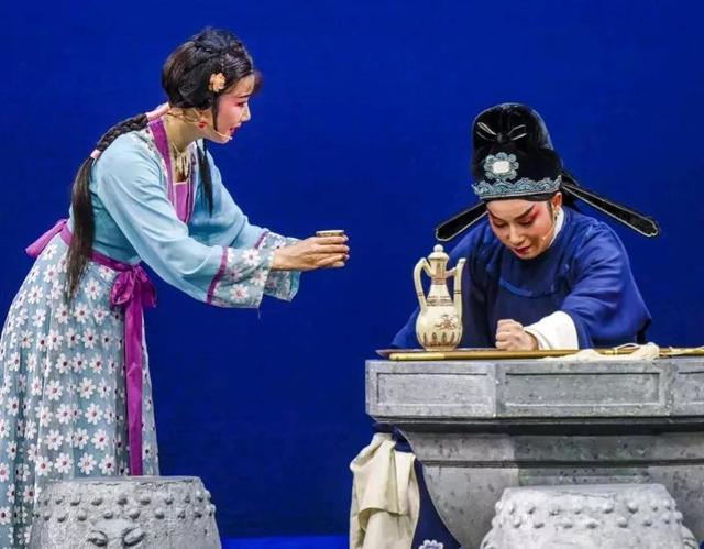 Wrong, wrong, wrong!Lu You never understood that this was the biggest ...